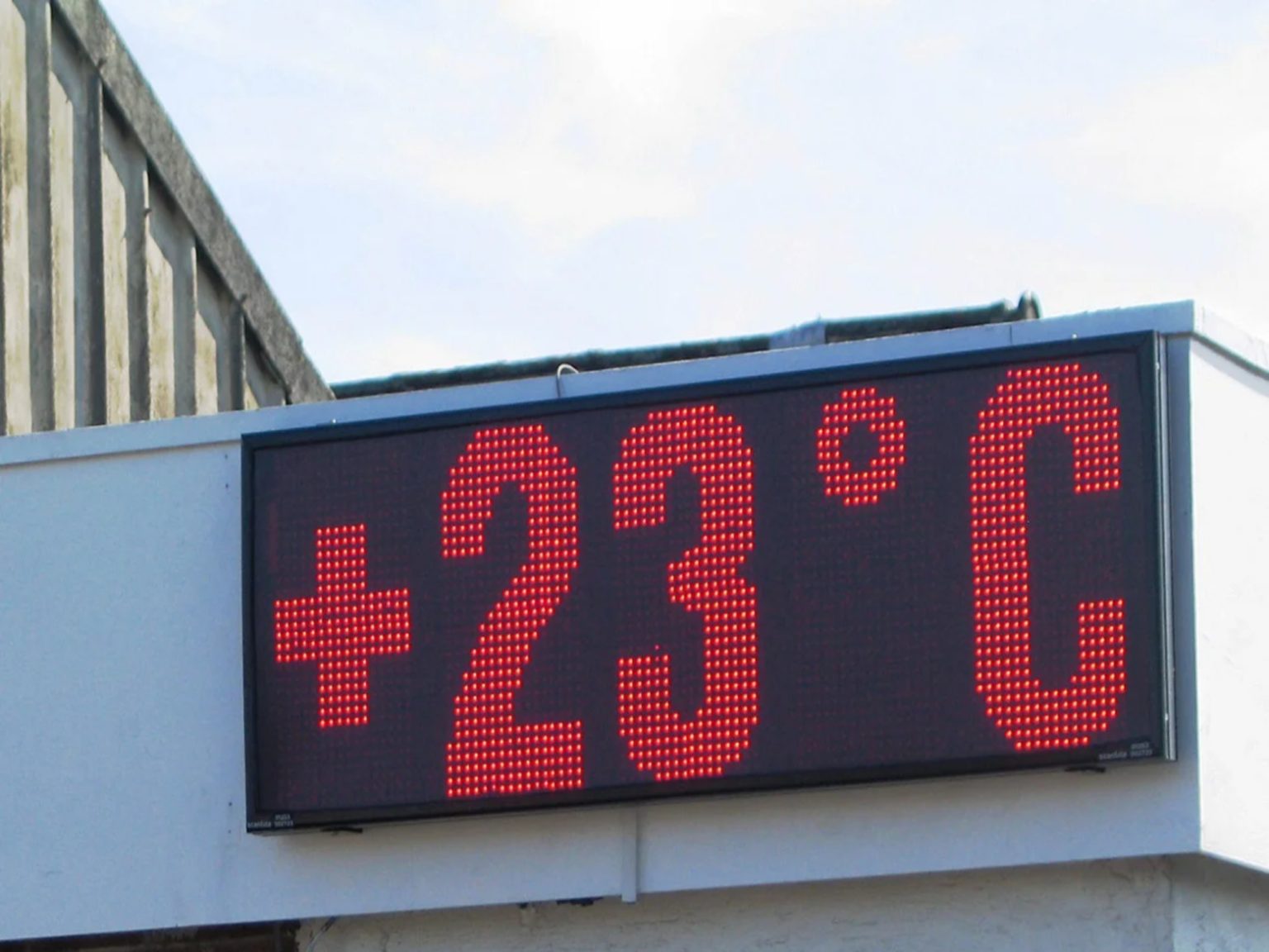 Digital Time & Temperature Display Rental | Scanlite