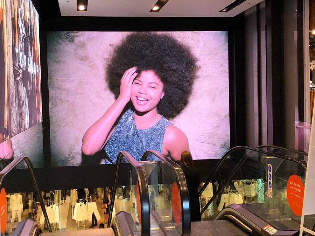 Indoor Digital Display Screens & Video Displays | Scanlite